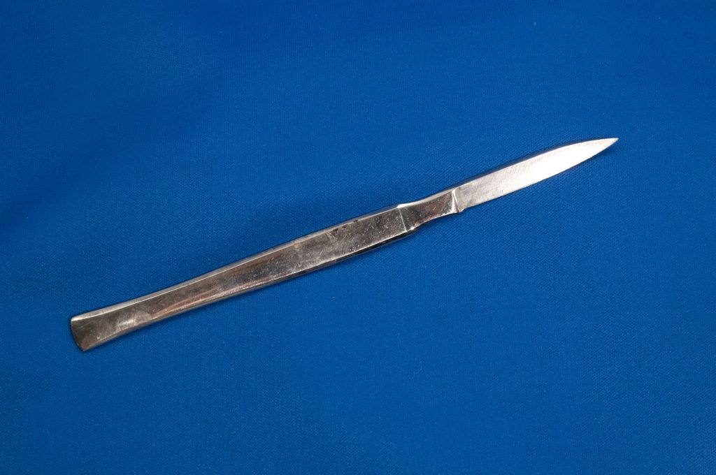 :: Escalpelo recto :: Corte :: Instrumentos quirúrgicos :: Instrumentos ...